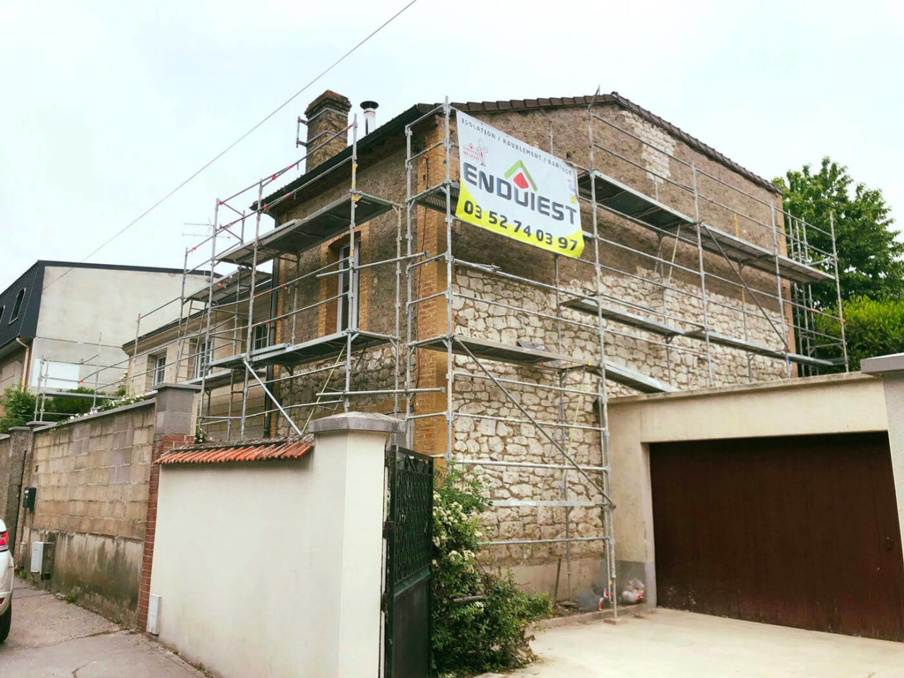 Ravalement maison enduit projeté